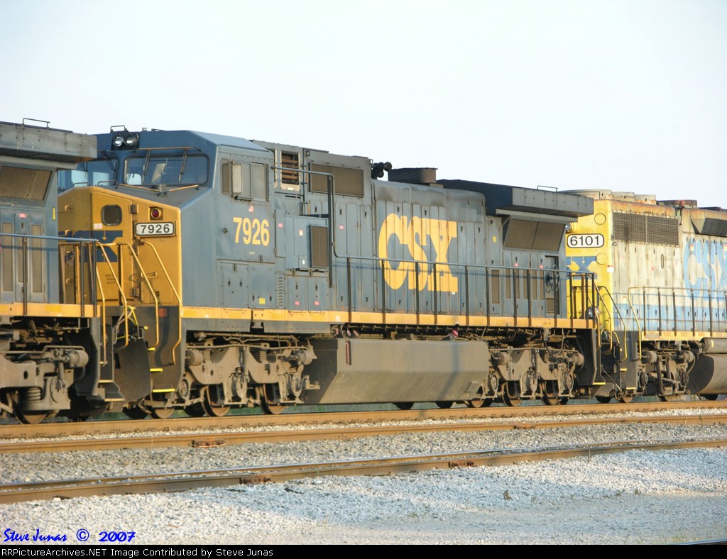 CSX 7926 Q525